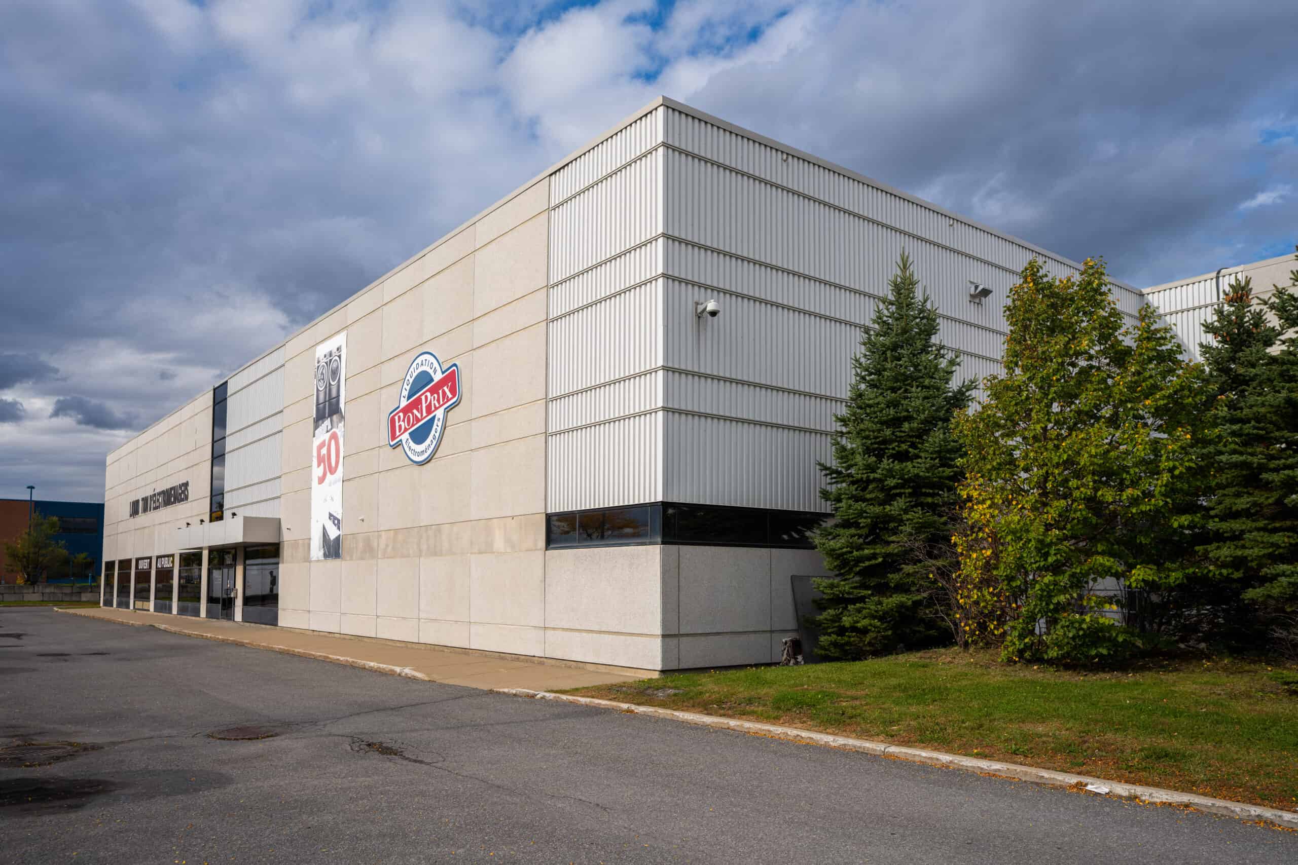 1601 Rue Dickson - Pure Industrial