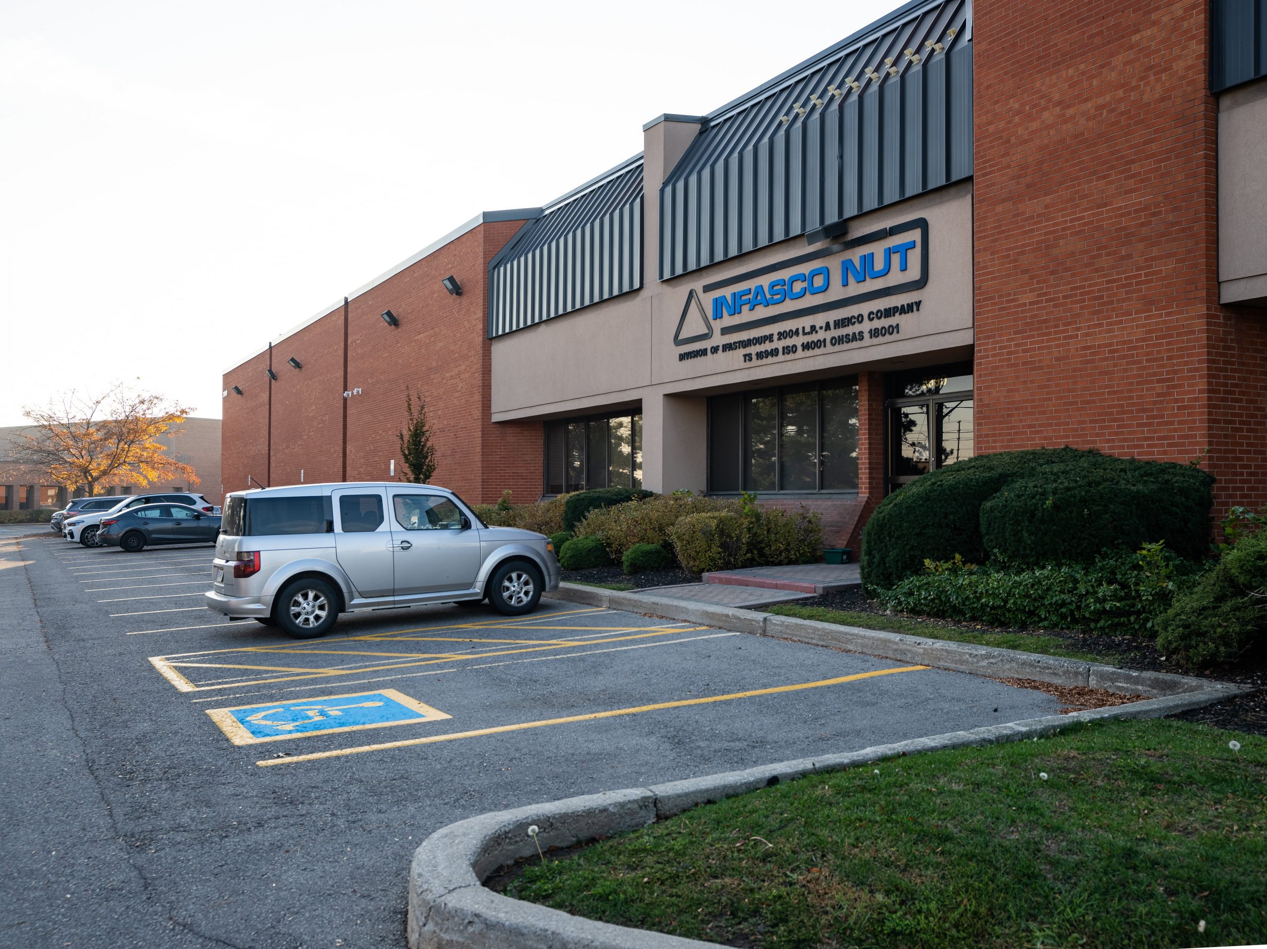 3990 Nashua Drive - Pure Industrial